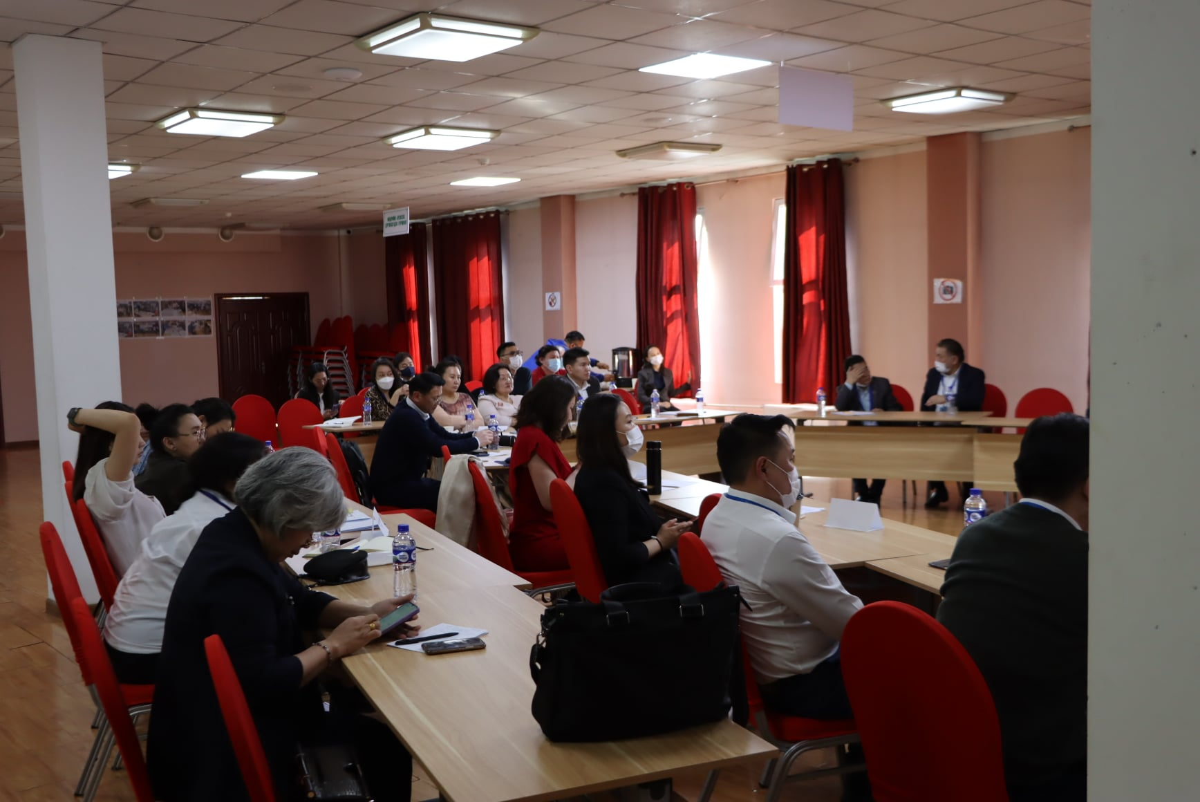 Замын Үүд чөлөөт бүсийн дэд бүтцийг сайжруулах төслийн хүрээнд уулзалт хийв